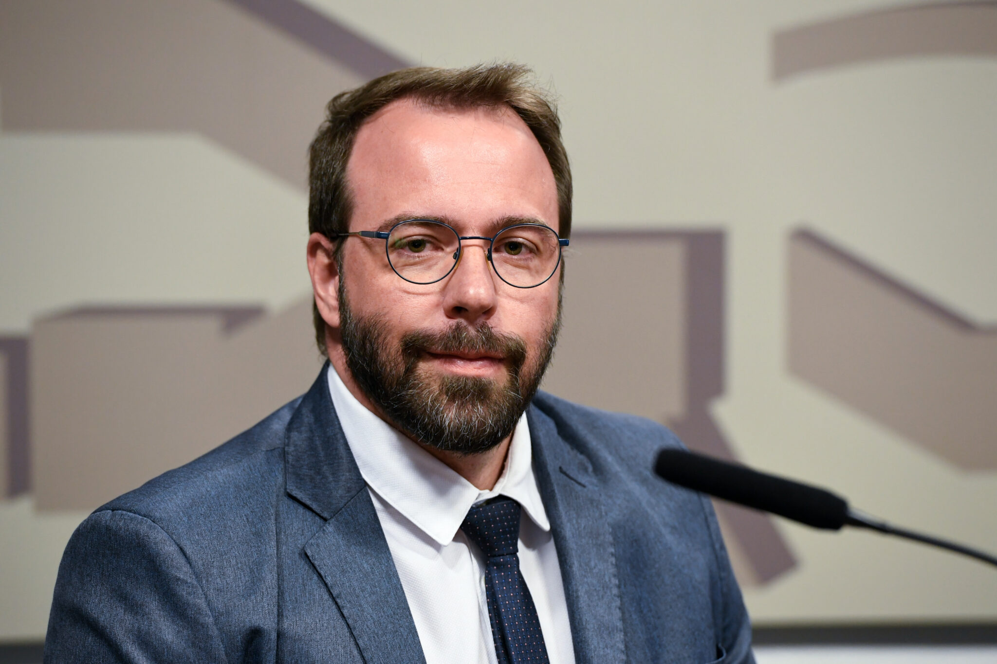 Diretor do MME defende limitação de reinjeção de gás prevista na MP 1. ...